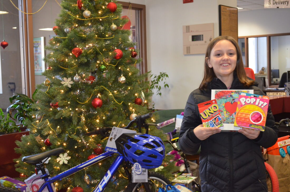 Games donated to Cheer Club | News, Sports, Jobs - The Mining Journal